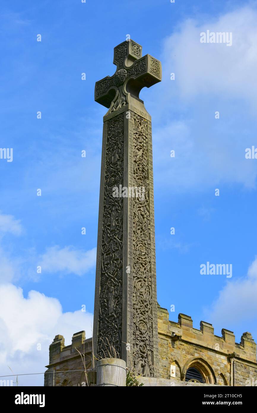 Caedmons Cross in St. Marys Churchyard, Whitby, North Yorkshire ...