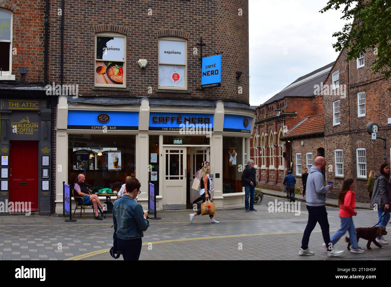 Cafe Nero, King's Square, York, UK Stock Photo - Alamy