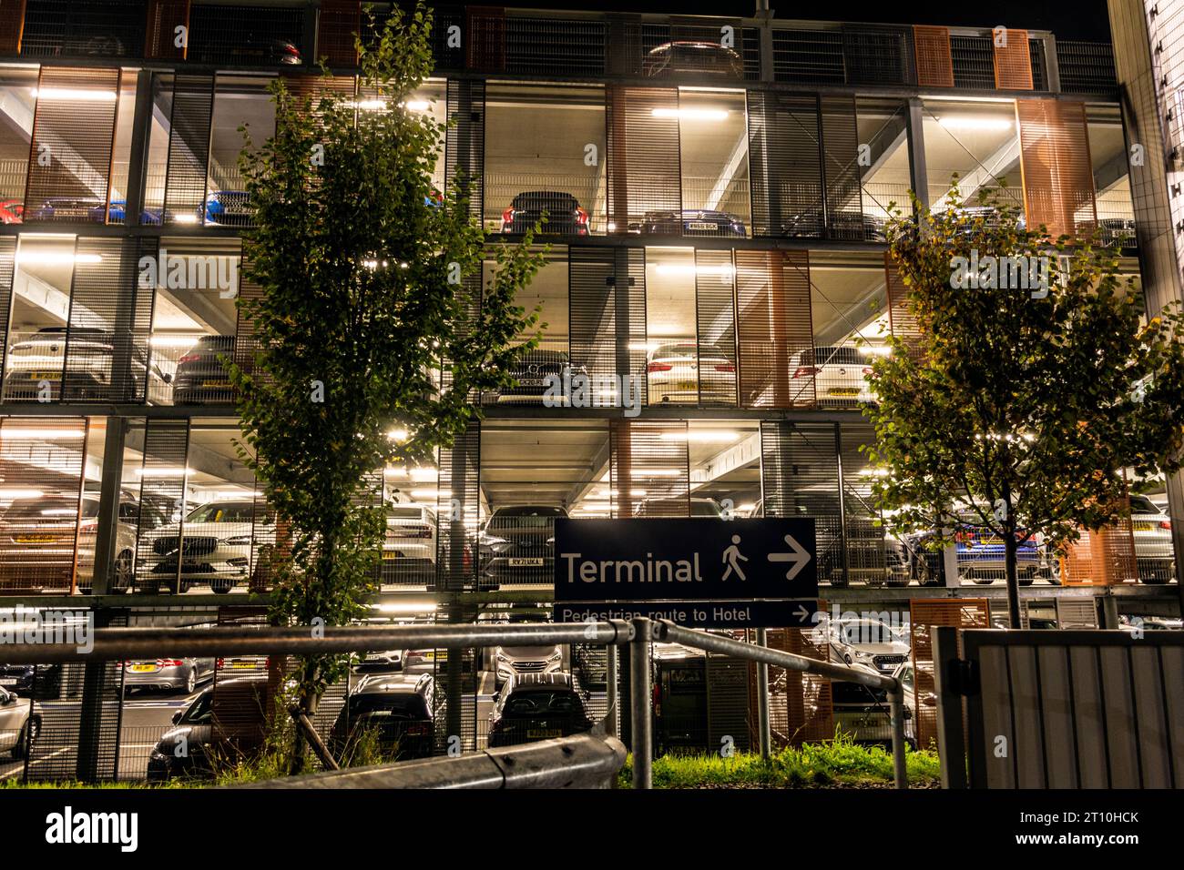 Multi storey car park at Bristol Airport, England, UK Stock Photo - Alamy