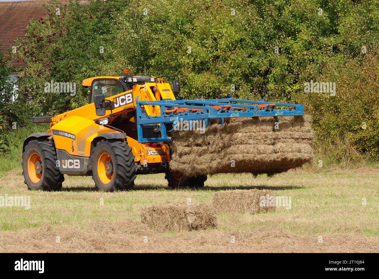 Jcb agrisuper hi-res stock photography and images - Alamy
