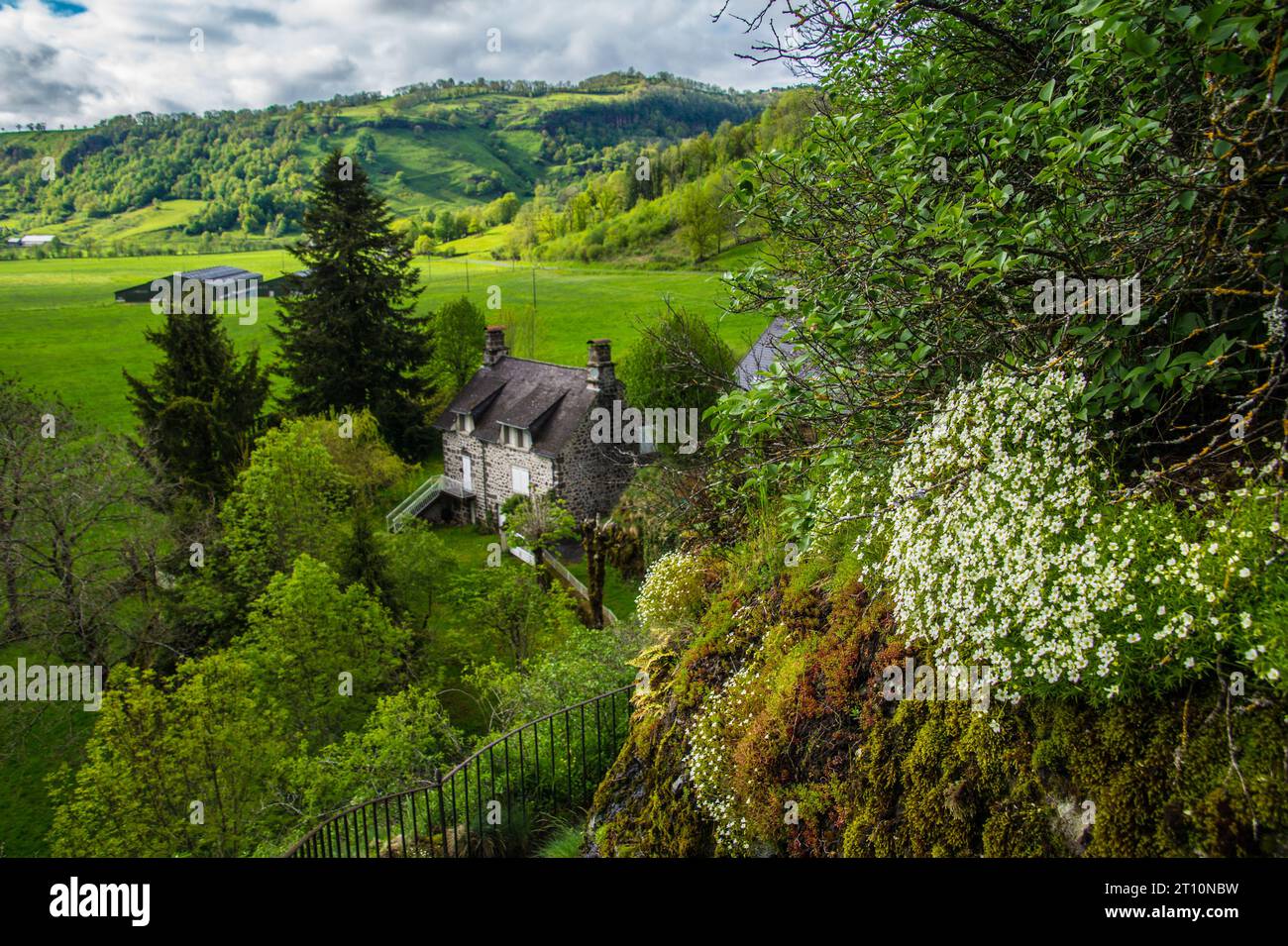 Fontange hi-res stock photography and images - Alamy