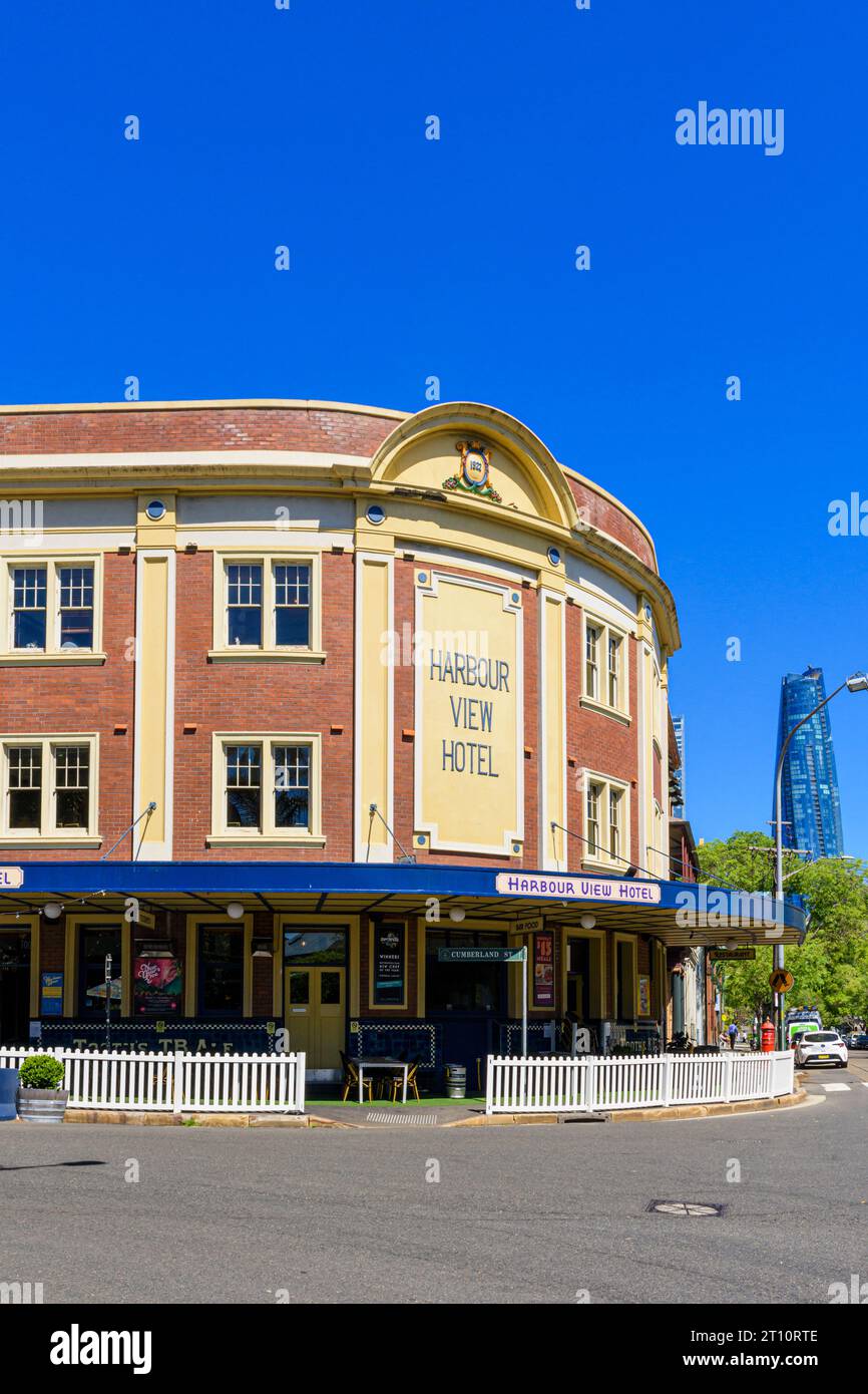 The corner facade of the Inter-War classical free style Harbour View ...