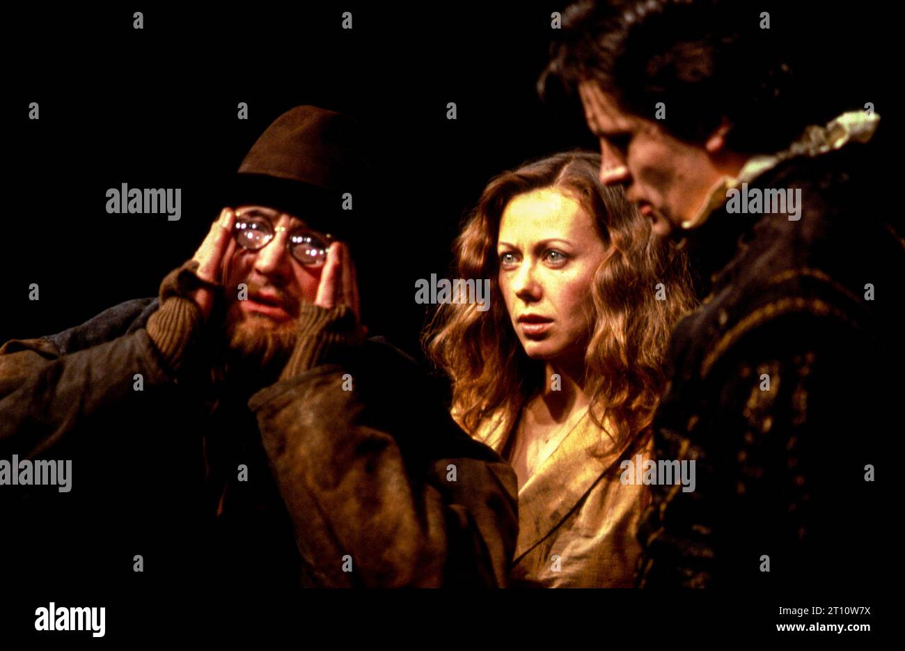 Actor in elizabethan costume hi-res stock photography and images - Alamy