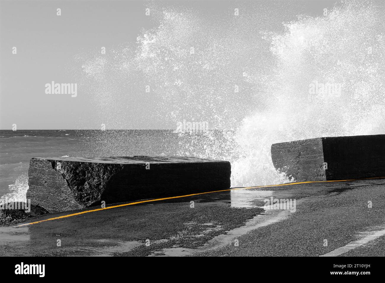 Black white line stone hi-res stock photography and images - Alamy