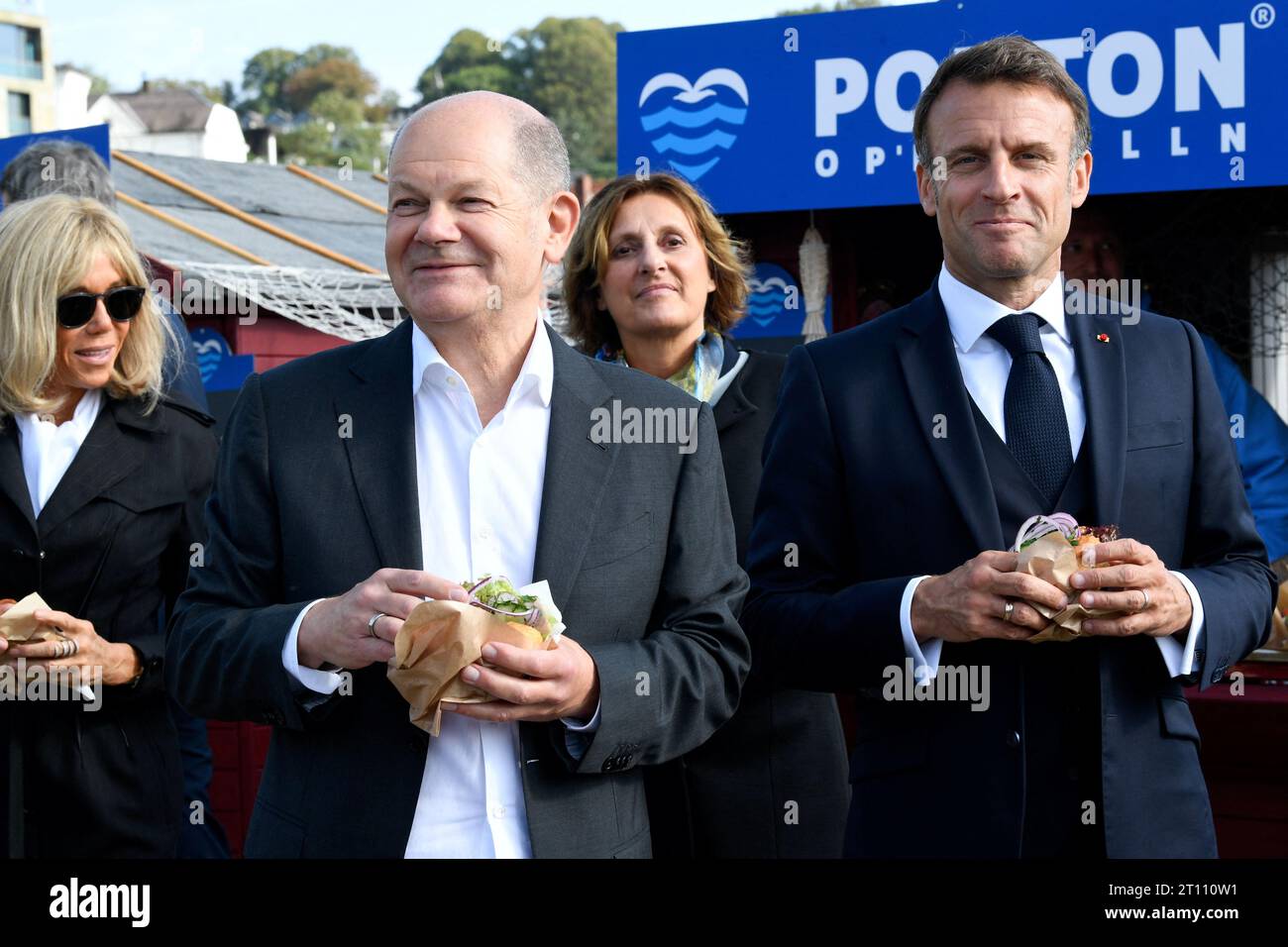 Hamburg, Germany. 10th Oct, 2023. French President Emmanuel Macron (r ...