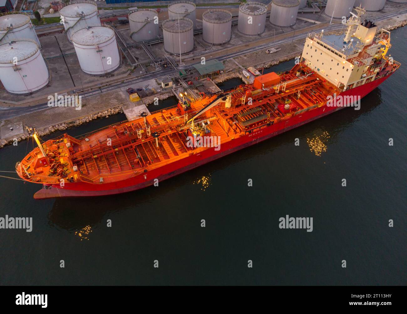 Bulk liquid storage aerial hi-res stock photography and images - Alamy