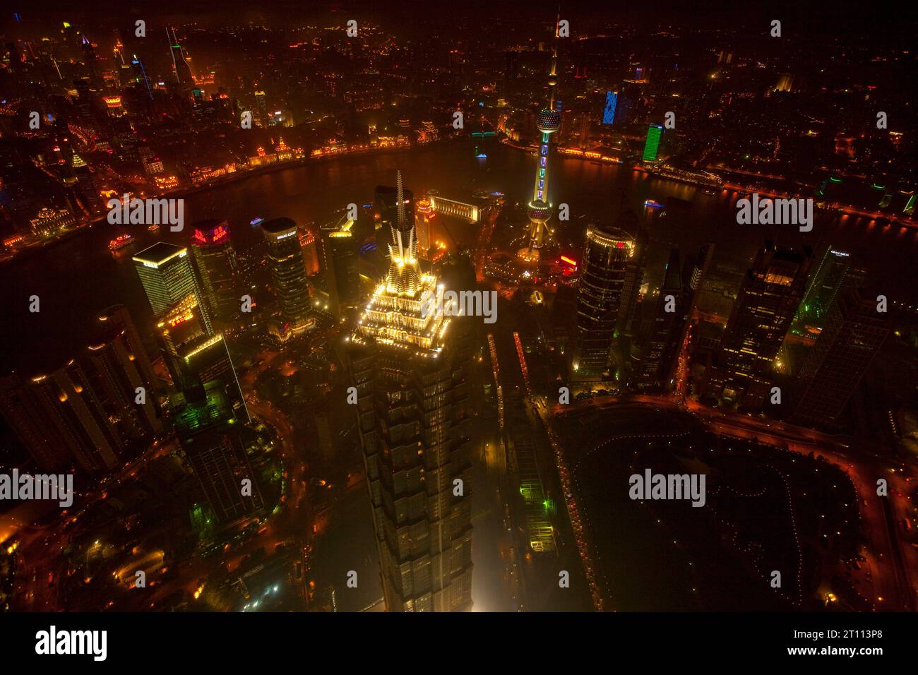 China spire hi-res stock photography and images - Alamy