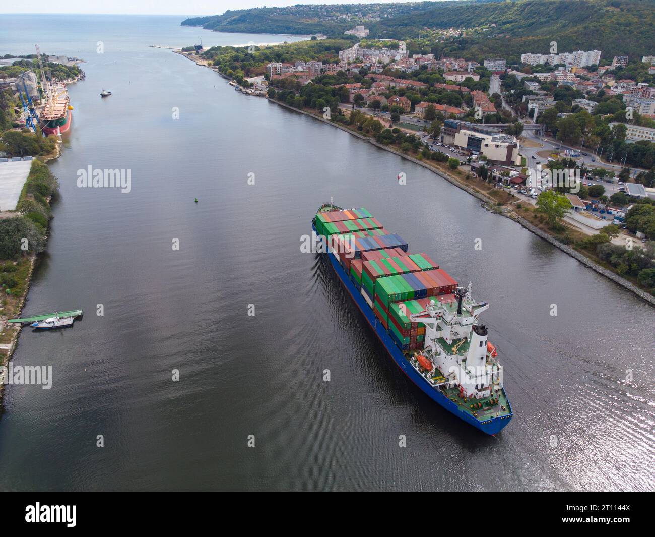 Container ship logistics import hi-res stock photography and images - Alamy