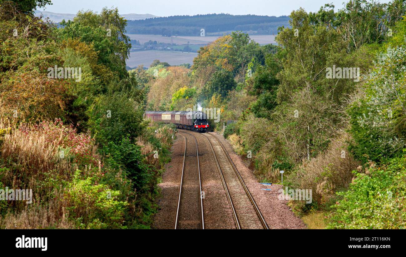Dundee, Tayside, Scotland, UK. 10th Oct, 2023. The Flying Scotsman is ...