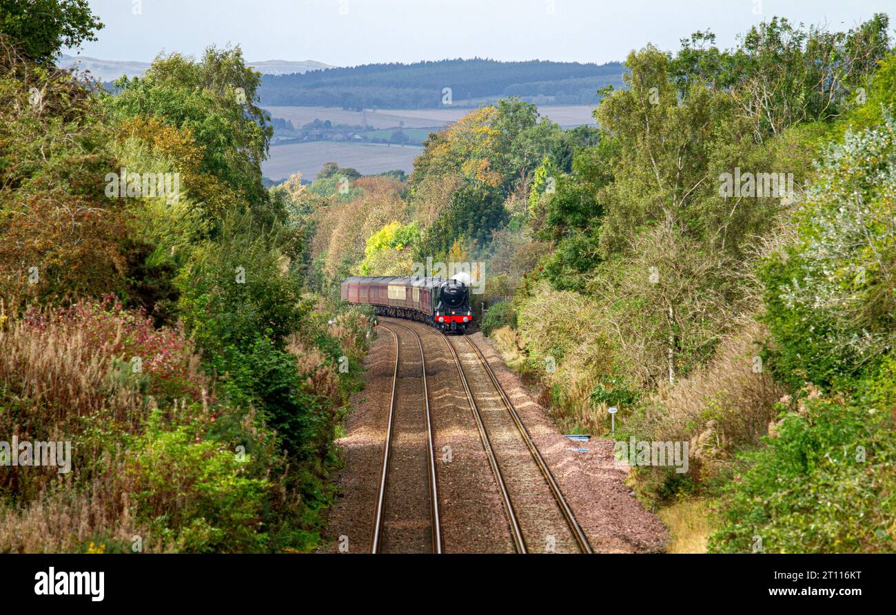 Dundee, Tayside, Scotland, UK. 10th Oct, 2023. The Flying Scotsman is ...