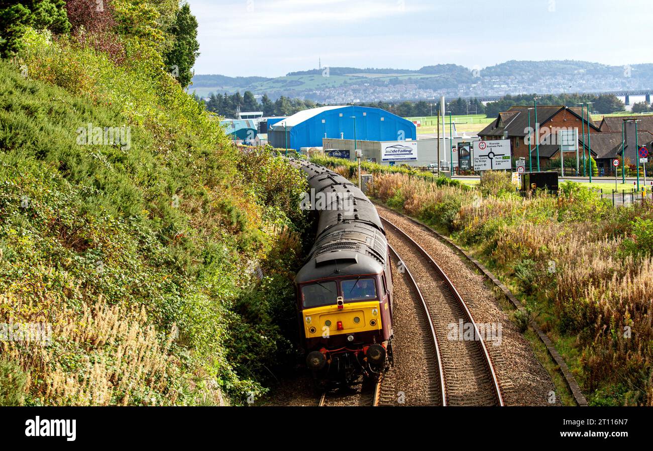 Dundee, Tayside, Scotland, UK. 10th Oct, 2023. The Flying Scotsman is ...