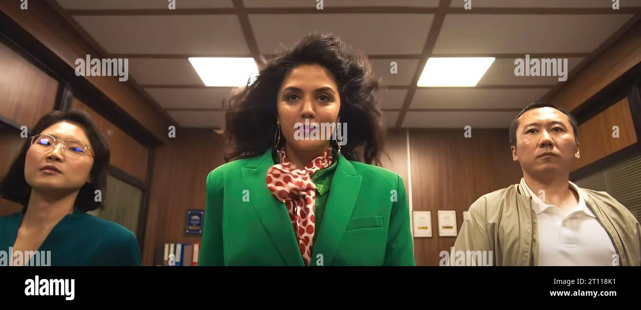 THE PERSIAN VERSION, Niousha Noor (center), 2023. © Sony Pictures ...