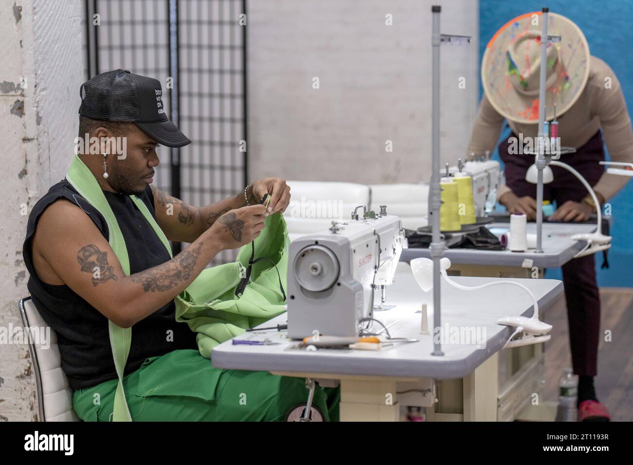 PROJECT RUNWAY, Bishme Cromartie, 'Let Me See Your Peacock!', (Season ...