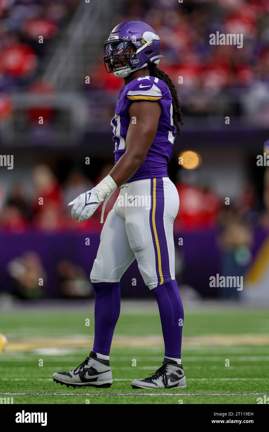 Minnesota Vikings linebacker Pat Jones II (91) lines up for a play ...