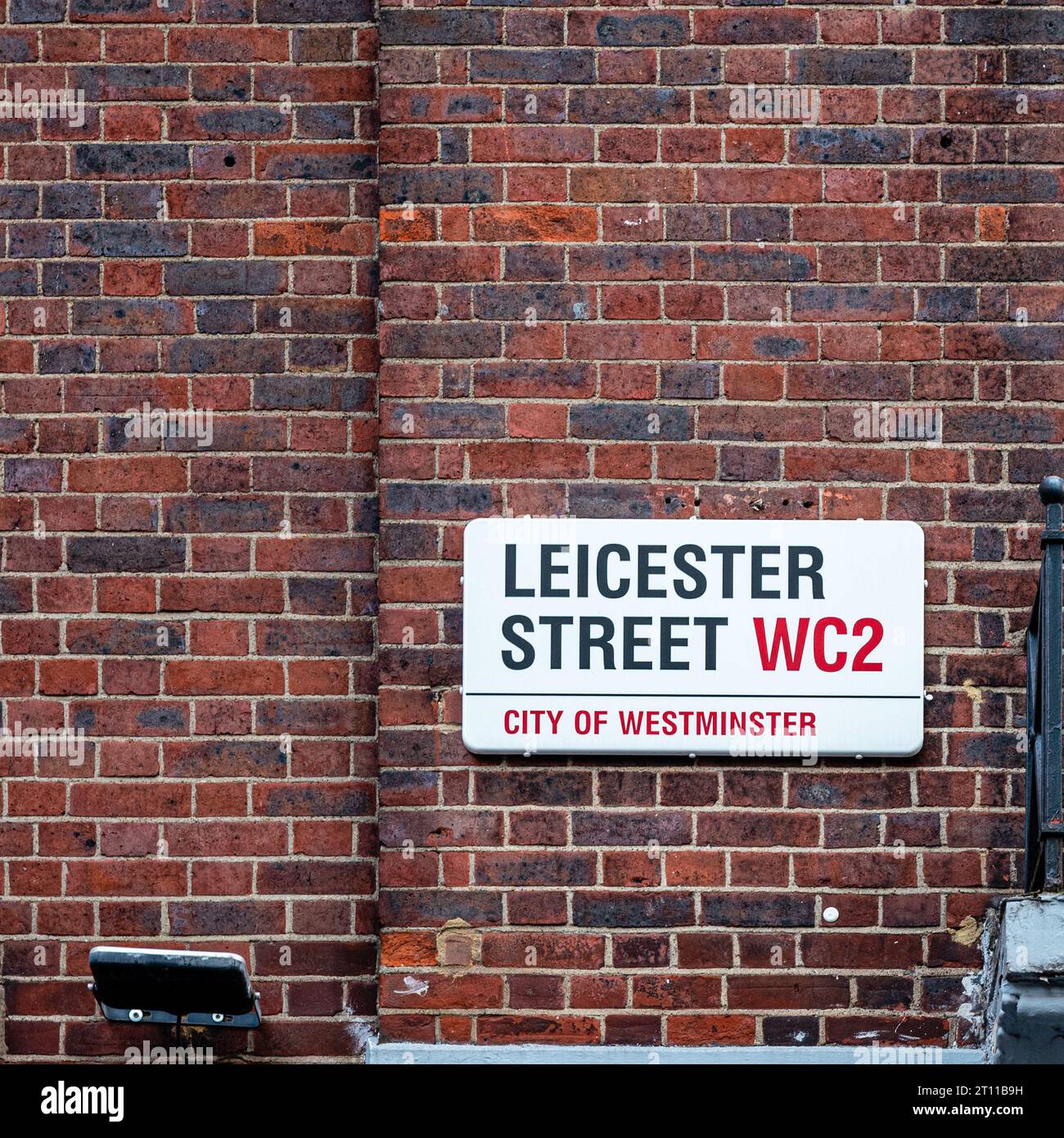 Leicester road sign hi-res stock photography and images - Alamy