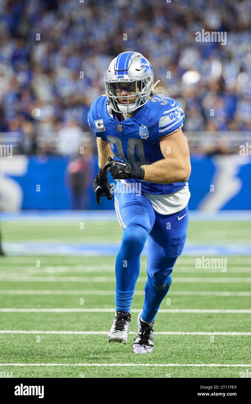 Detroit Lions linebacker Alex Anzalone (34) pursues a play on defense ...