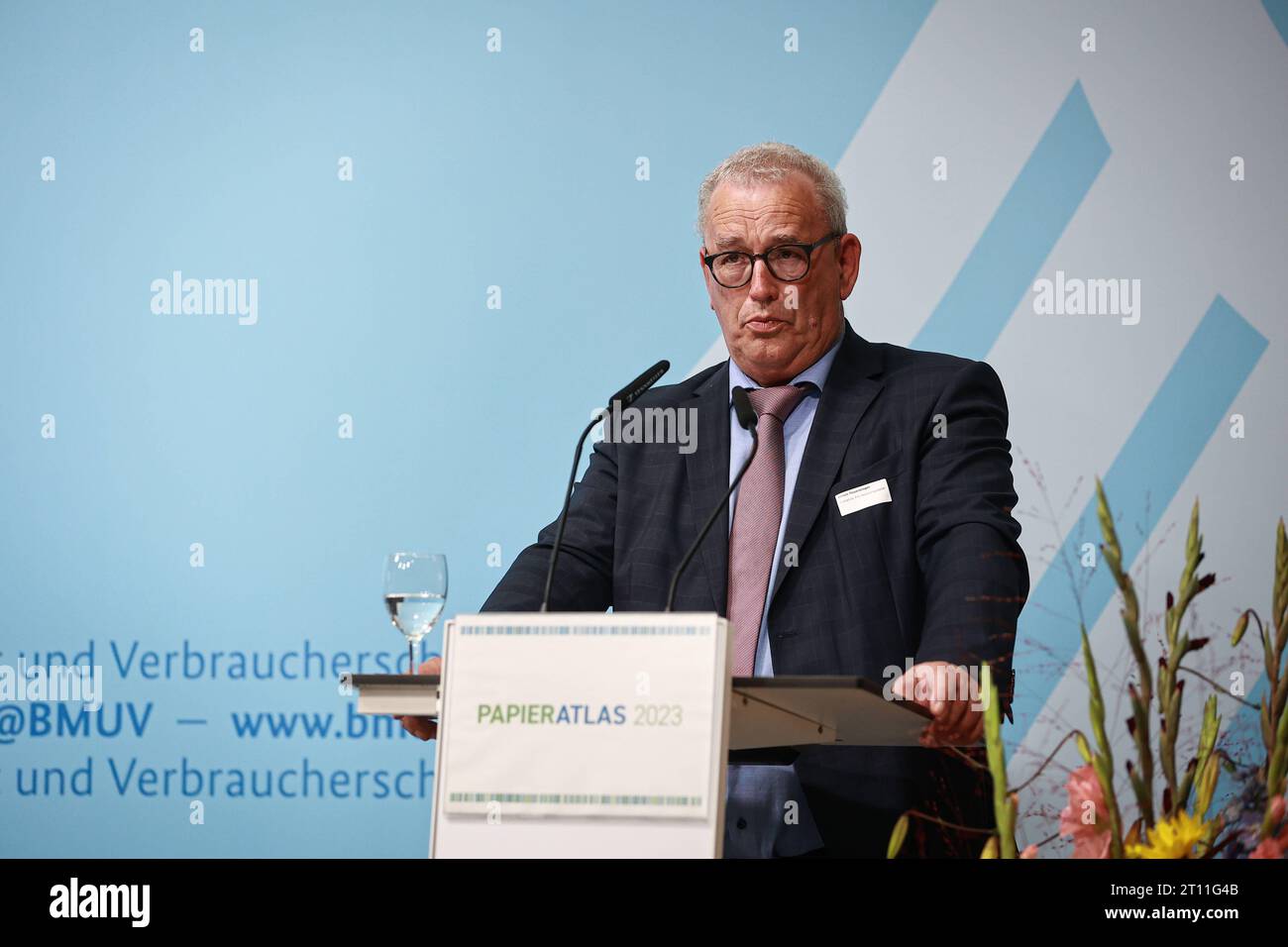 Ulrich Feuersinger Initiative Pro Recyclingpapier bei der ...