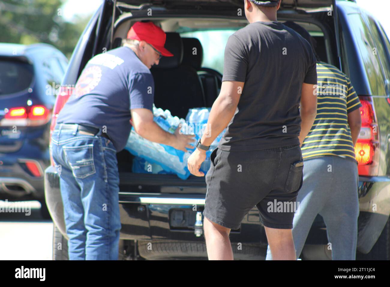 UAW Picket Stellantis' Chrysler Parts and Distribution Center Stock ...