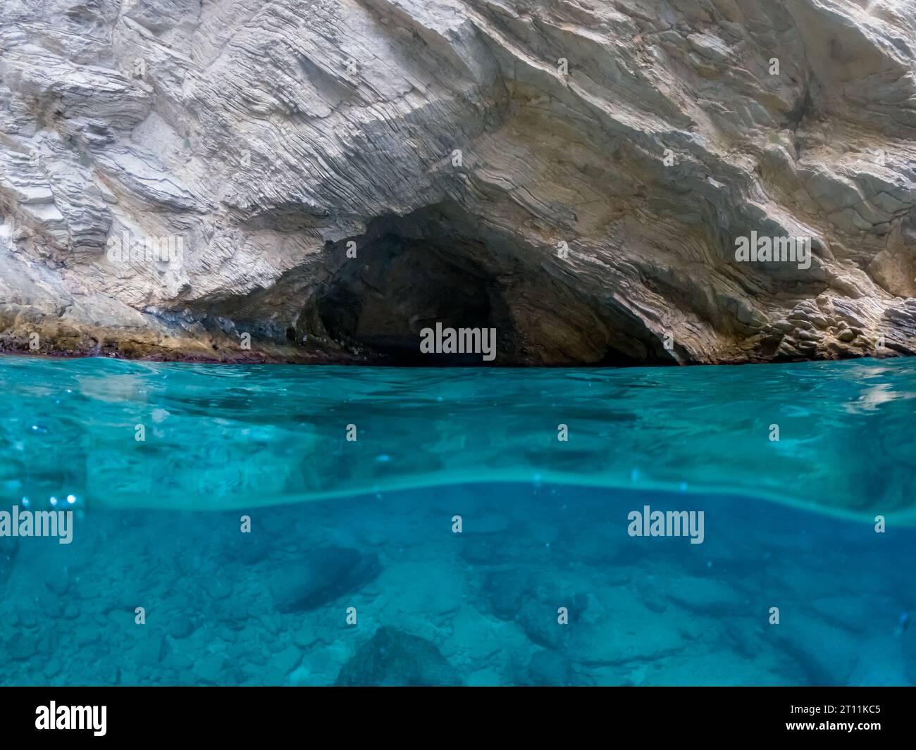 Mavi magara hi-res stock photography and images - Alamy