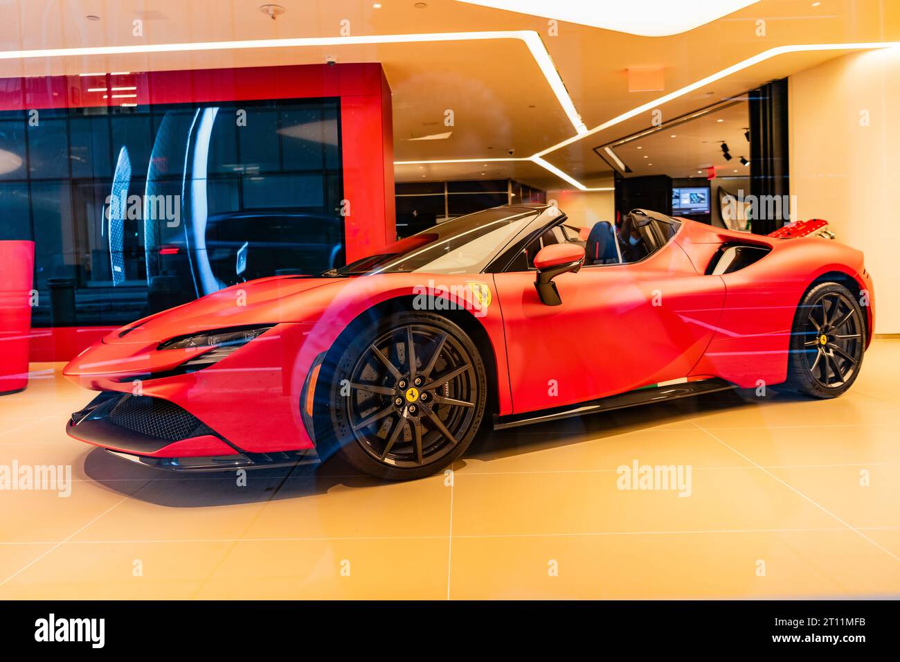 Ferrari convertible side view hi-res stock photography and images - Alamy