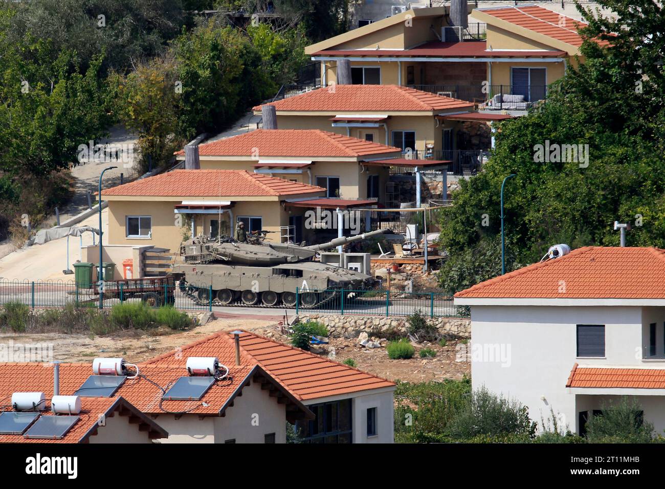 (231010) -- KHIAM, Oct. 10, 2023 (Xinhua) -- This photo taken from the ...