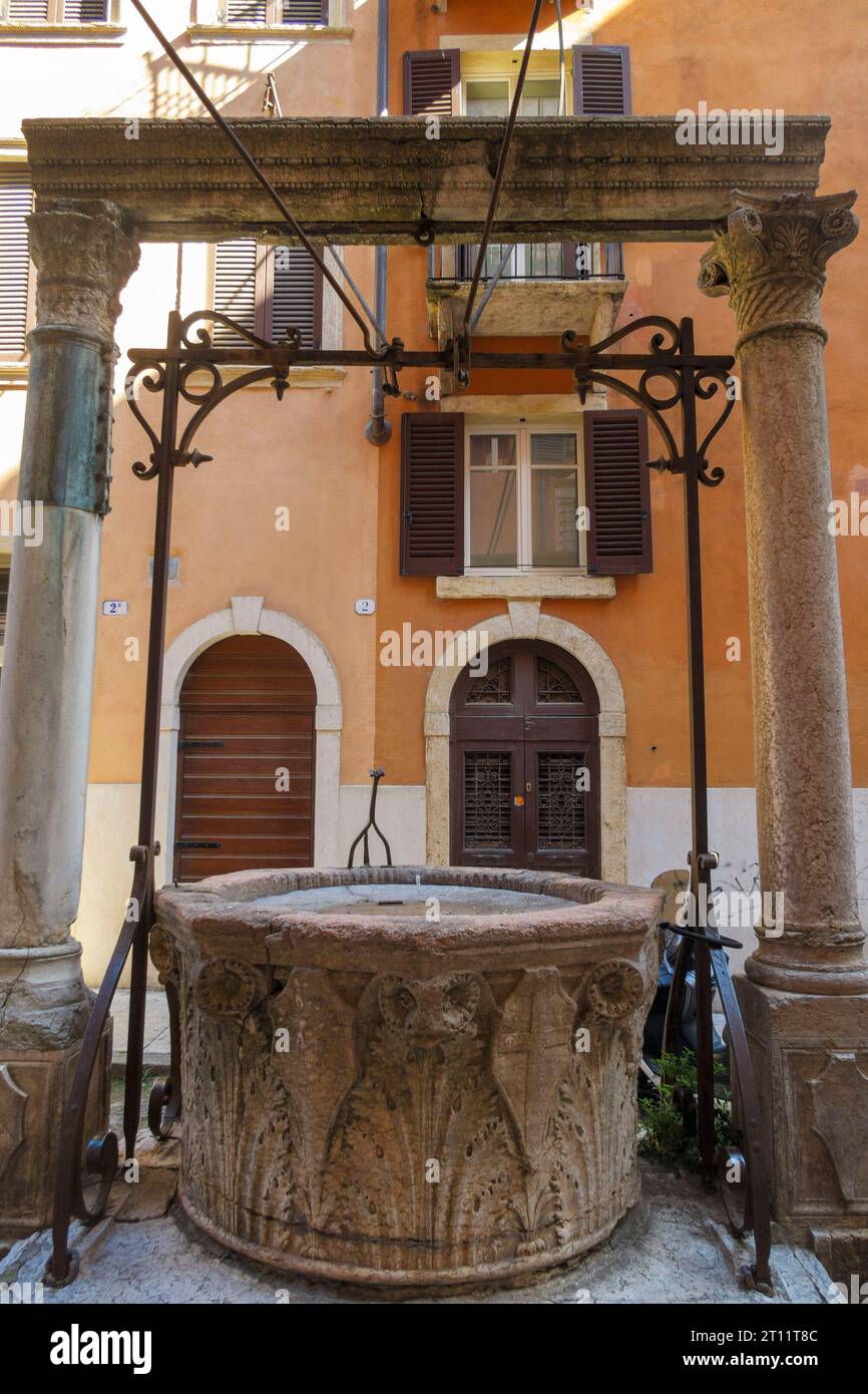 Pozzo mazzanti hi-res stock photography and images - Alamy