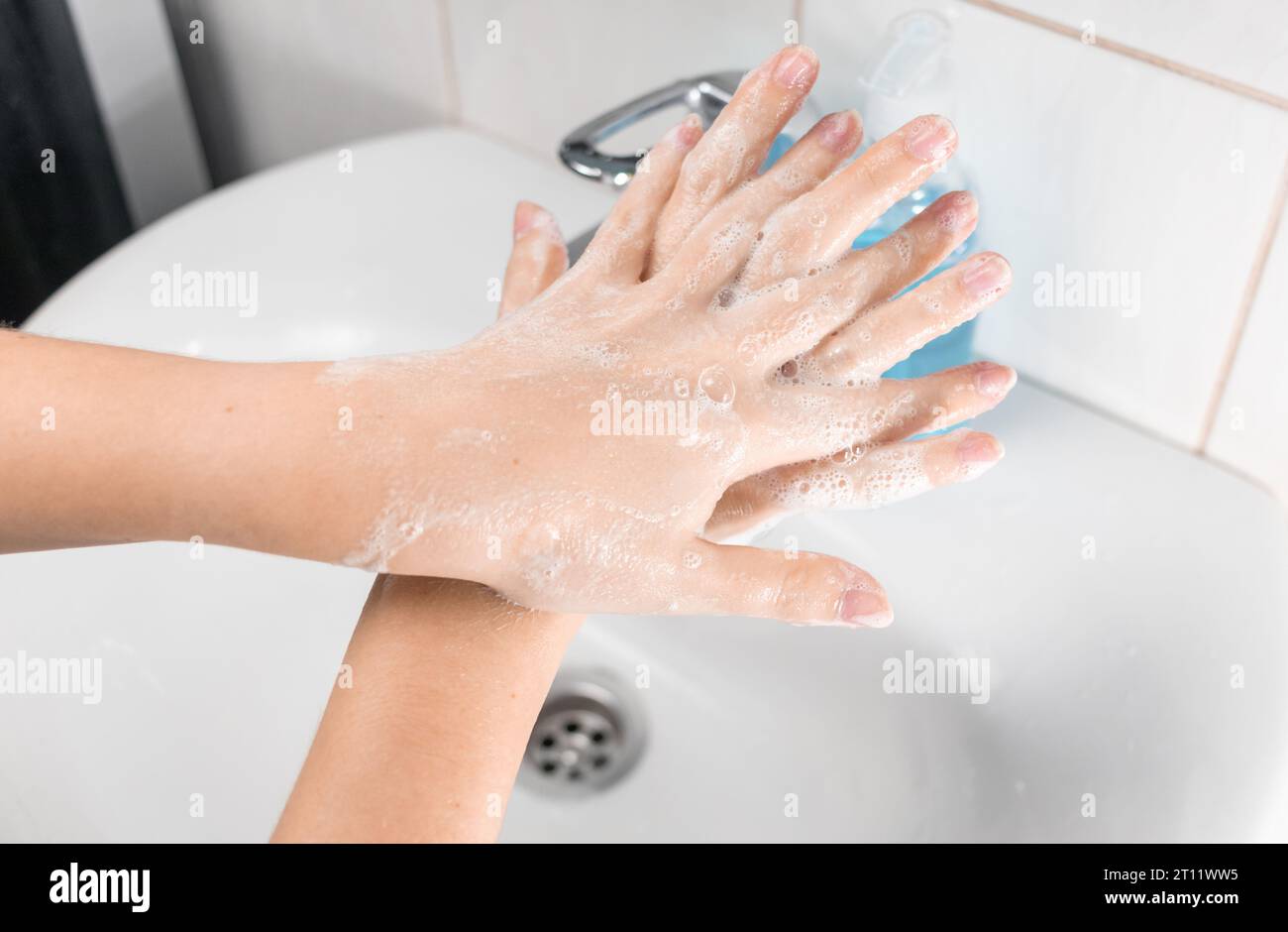 Hand washing in accordance with the rules of the Ministry of Health ...