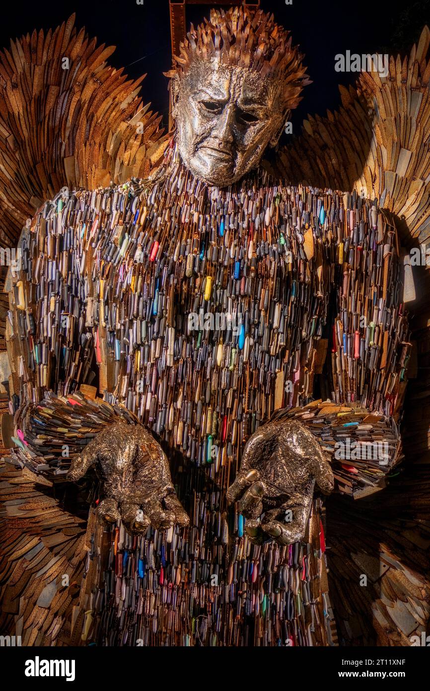 The Knife Angel - Contemporary sculpture formed of 100,000 knives ...