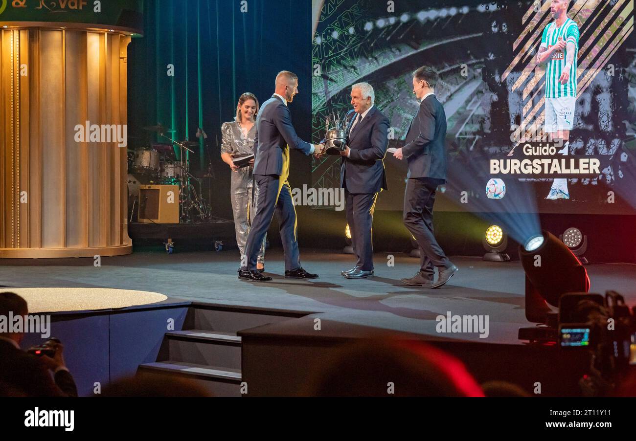 20231009 27. Bruno-Gala WIEN, OESTERREICH - 09. OKTOBER: Radio- und Fernsehmoderatorin und Host ...