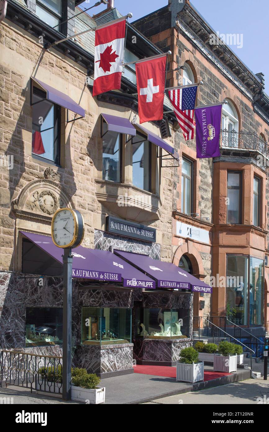 Shops and boutiques hi-res stock photography and images - Alamy