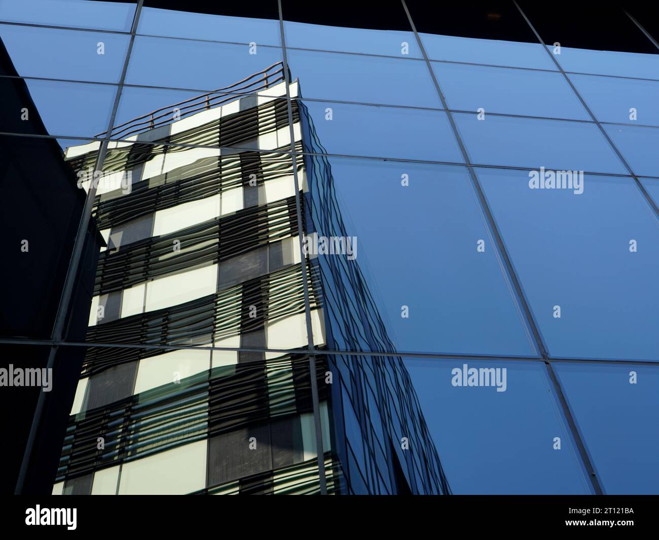 Another glass building hi-res stock photography and images - Alamy