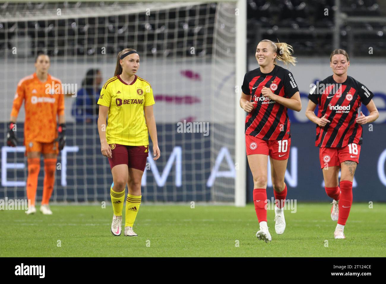 10 October 2023, Hesse, Frankfurt/M.: Soccer, Women: Champions League, Eintracht Frankfurt ...