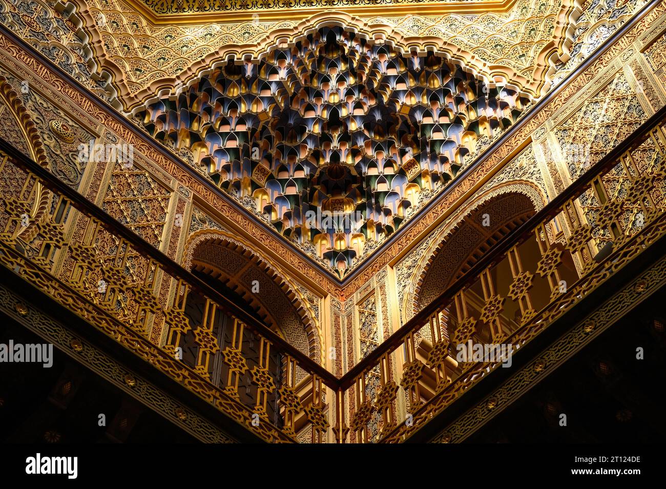 The intricacy of Islamic style ornaments in the ceiling and balcony in ...