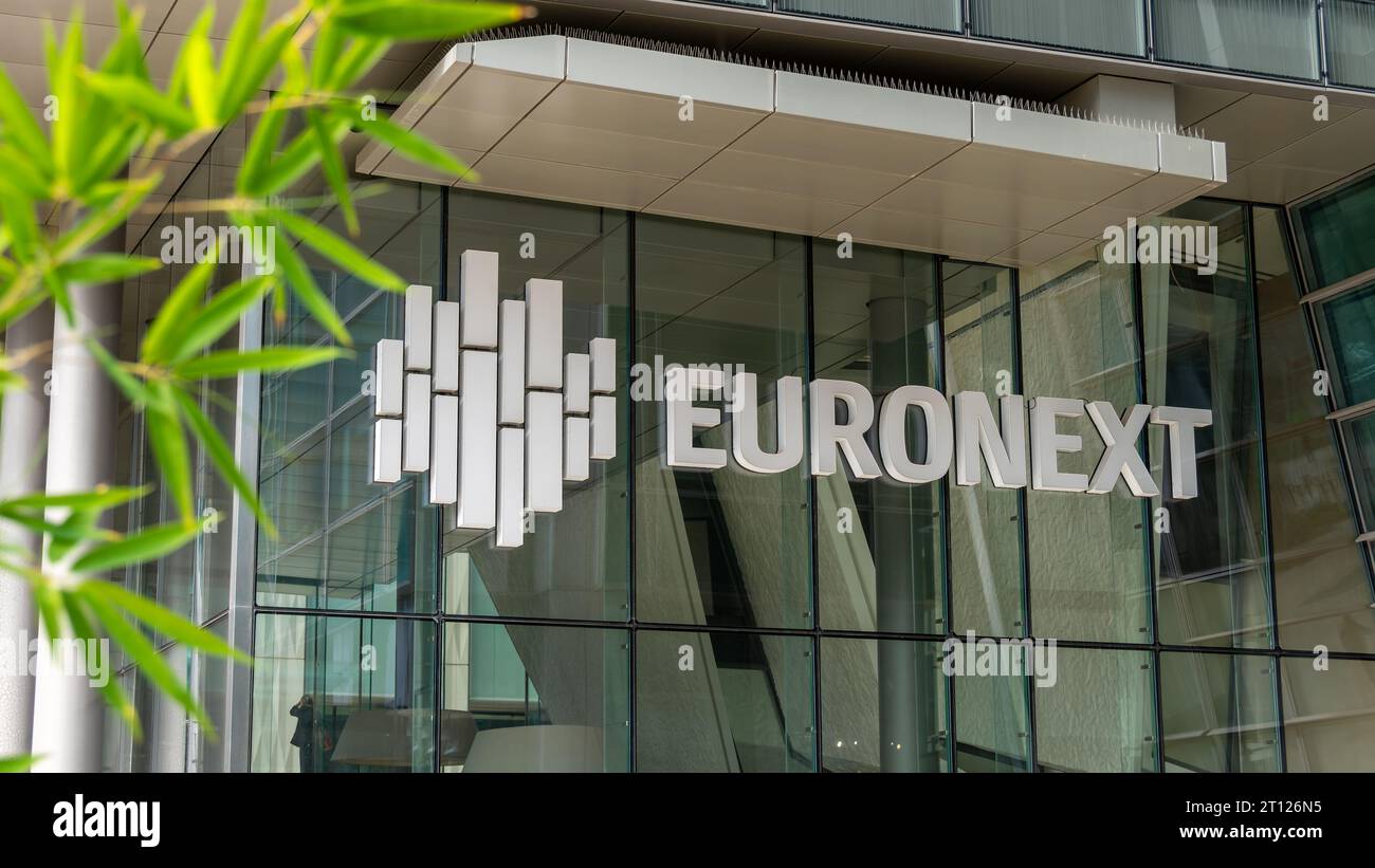 Euronext logo hi-res stock photography and images - Alamy