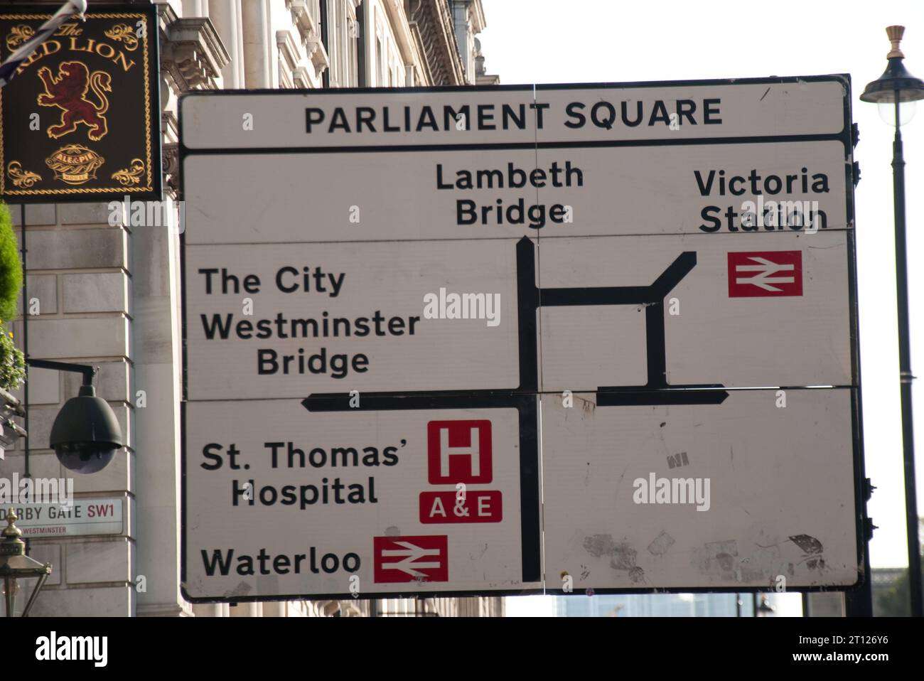 Parliament square london sign hi-res stock photography and images - Alamy