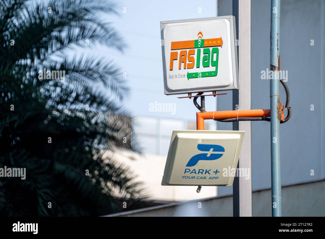 Indian startup Parkplus sensory and sign posts at entry to shopping ...