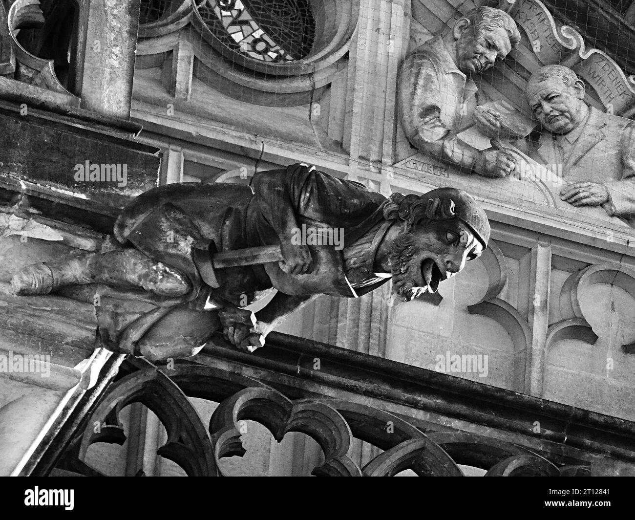 Gargoyle Statue - St. Vitus Cathedral, Prague Castle Stock Photo - Alamy