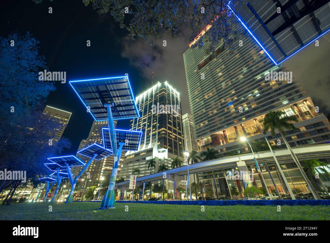 Miami solar panels hi-res stock photography and images - Alamy