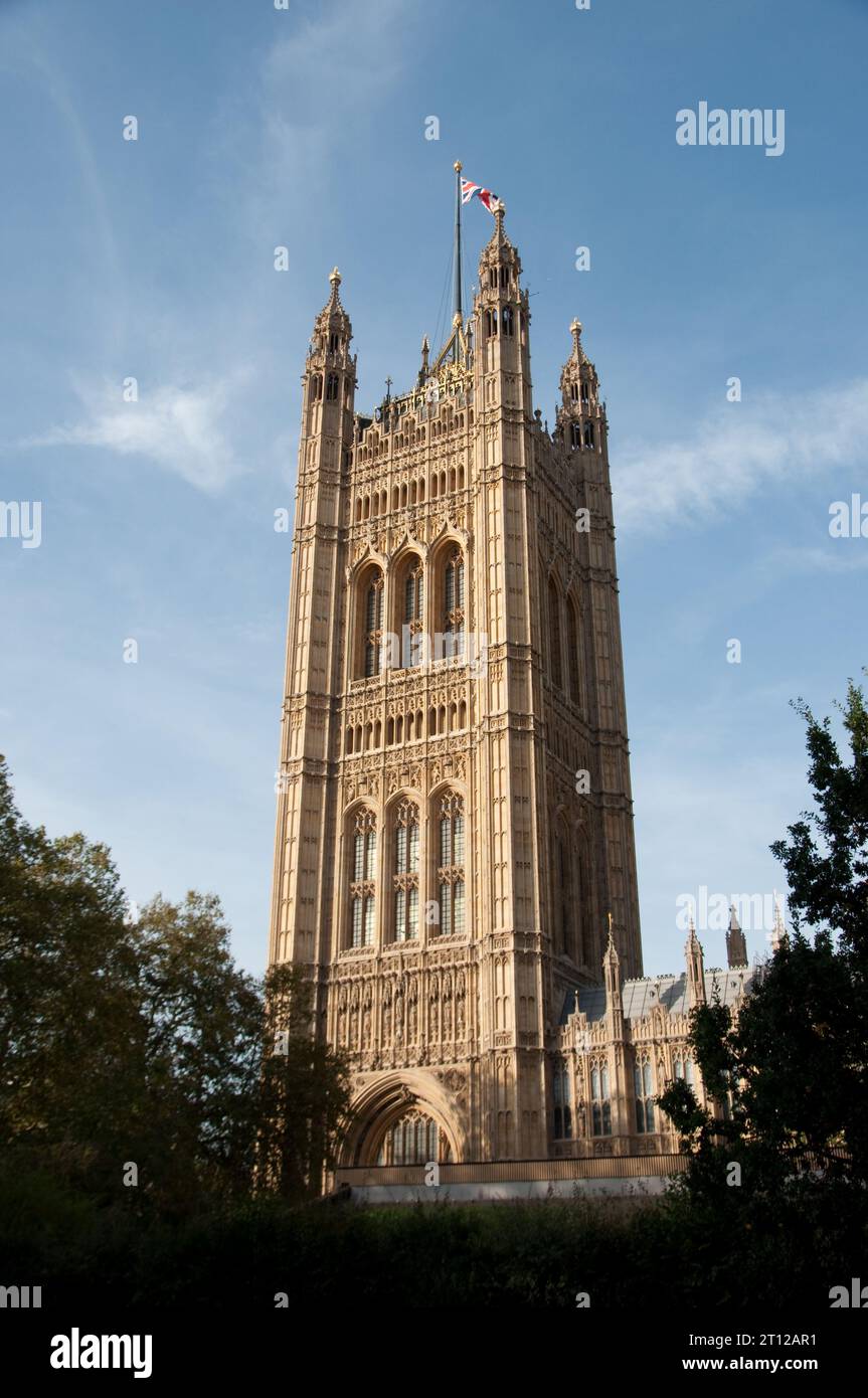 19th century buildings uk government hi-res stock photography and ...