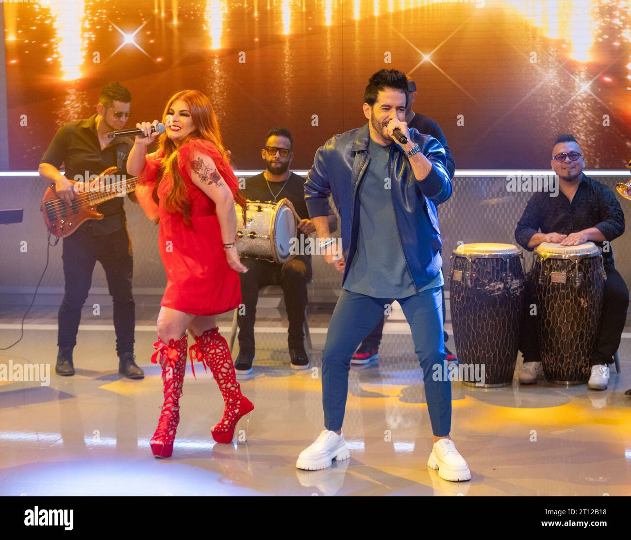 DORAL, FL-OCT 10: Singer Diveana and Singer, Composer Manny Cruz ...