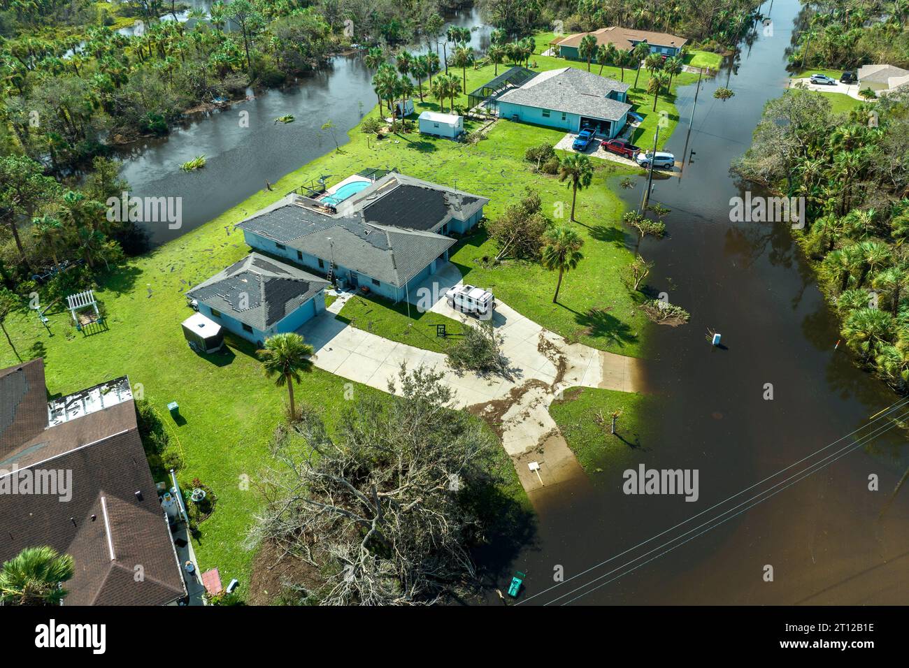 Surrounded by hurricane Ian rainfall flood waters homes in Florida ...