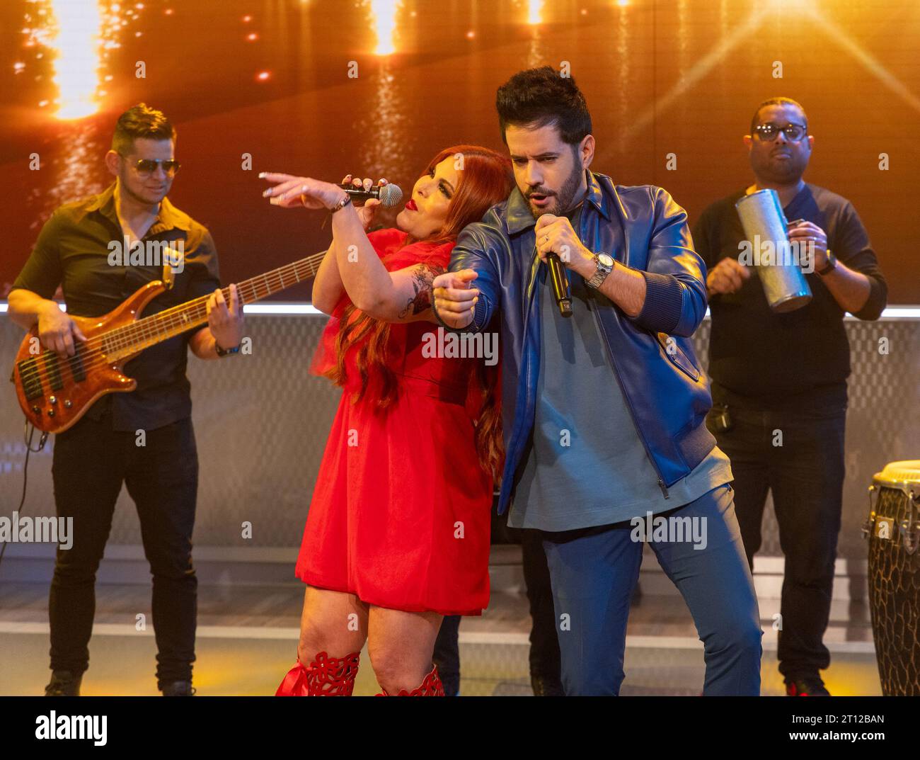 DORAL, FL-OCT 10: Singer Diveana and Singer, Composer Manny Cruz ...