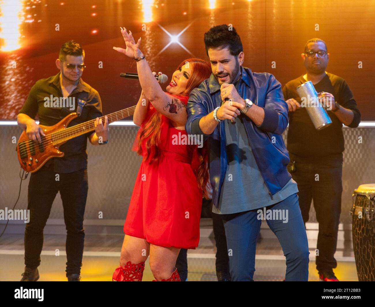 DORAL, FL-OCT 10: Singer Diveana and Singer, Composer Manny Cruz ...