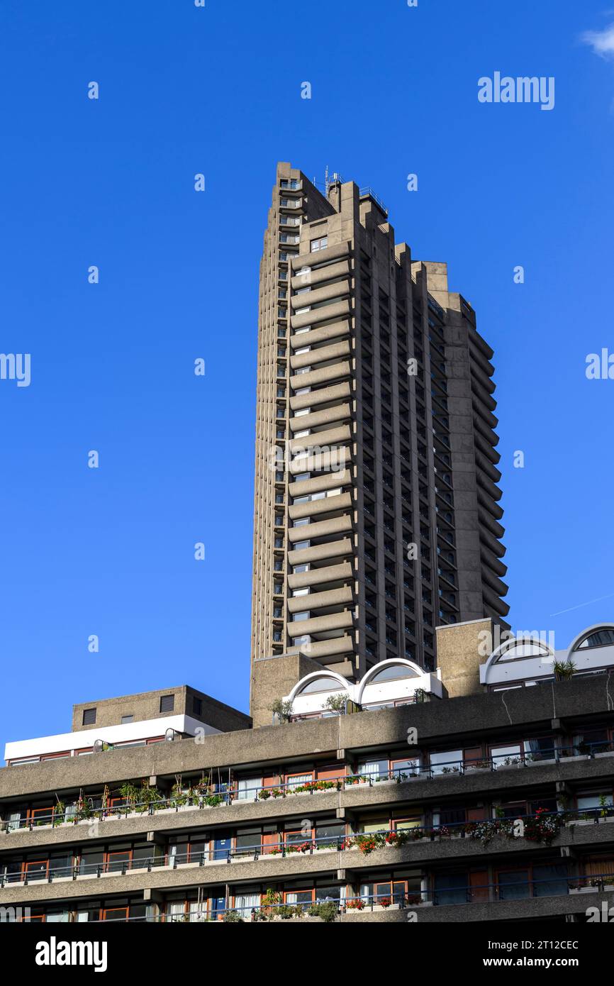 The Thomas More House apartment building, with Lauderdale Tower visible ...
