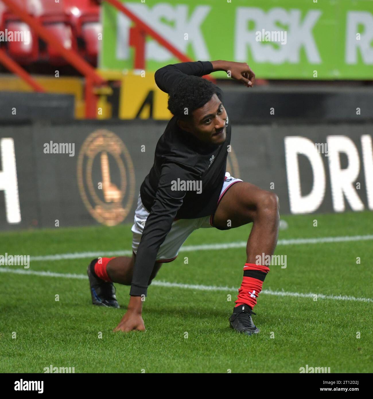Efl trophy 2023 hi-res stock photography and images - Alamy