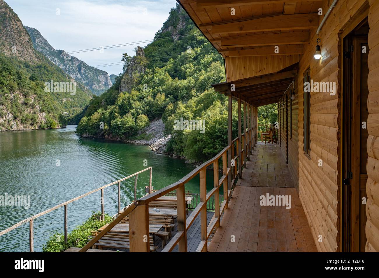 Riverside komani lake hi-res stock photography and images - Alamy