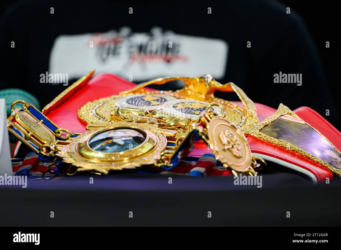 Heavyweight boxing belts hi-res stock photography and images - Alamy