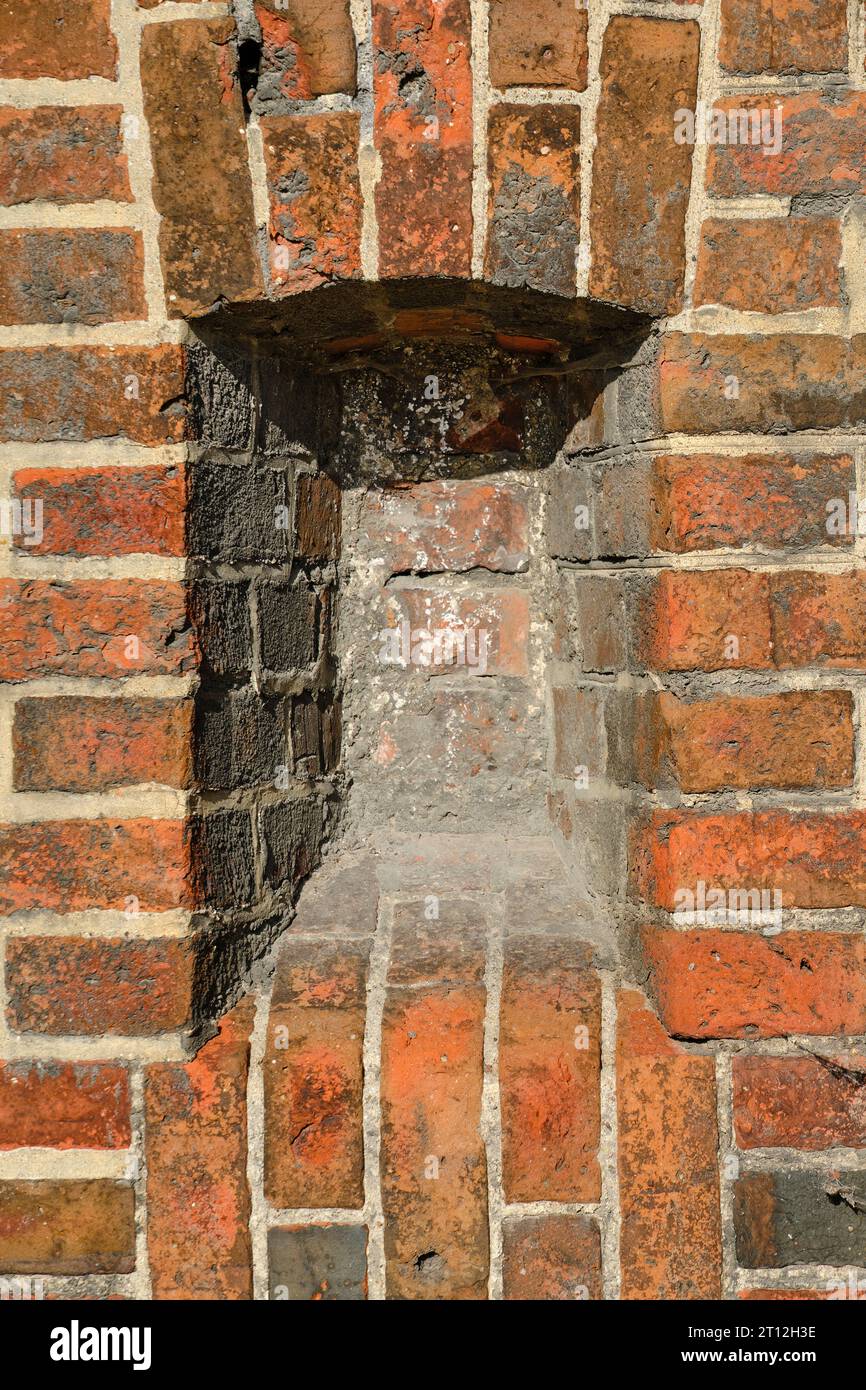 Recess brick wall hi-res stock photography and images - Alamy