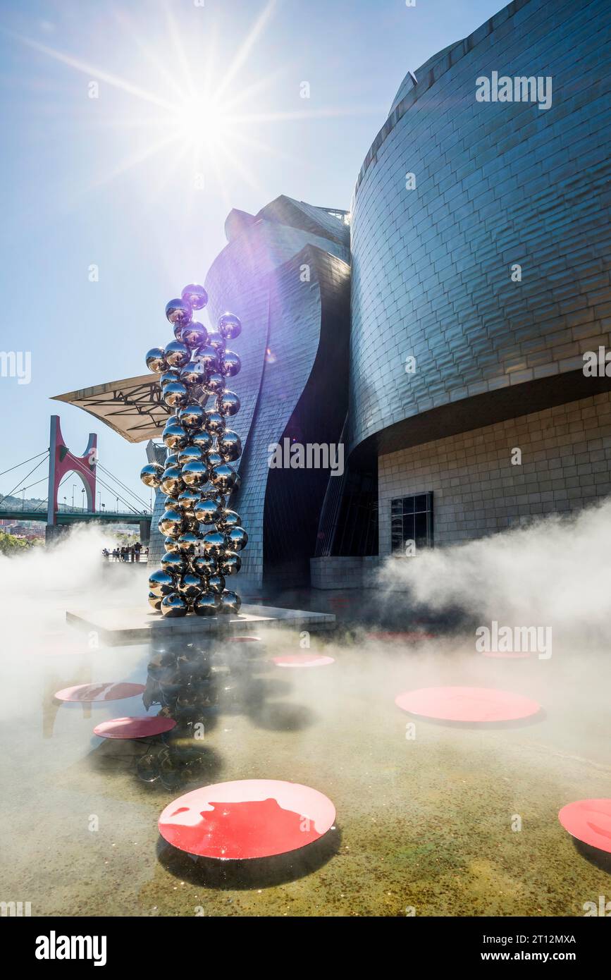 Guggenheim Museum Bilbao, architect Frank O. Gehry, sculpture Tall Tree ...