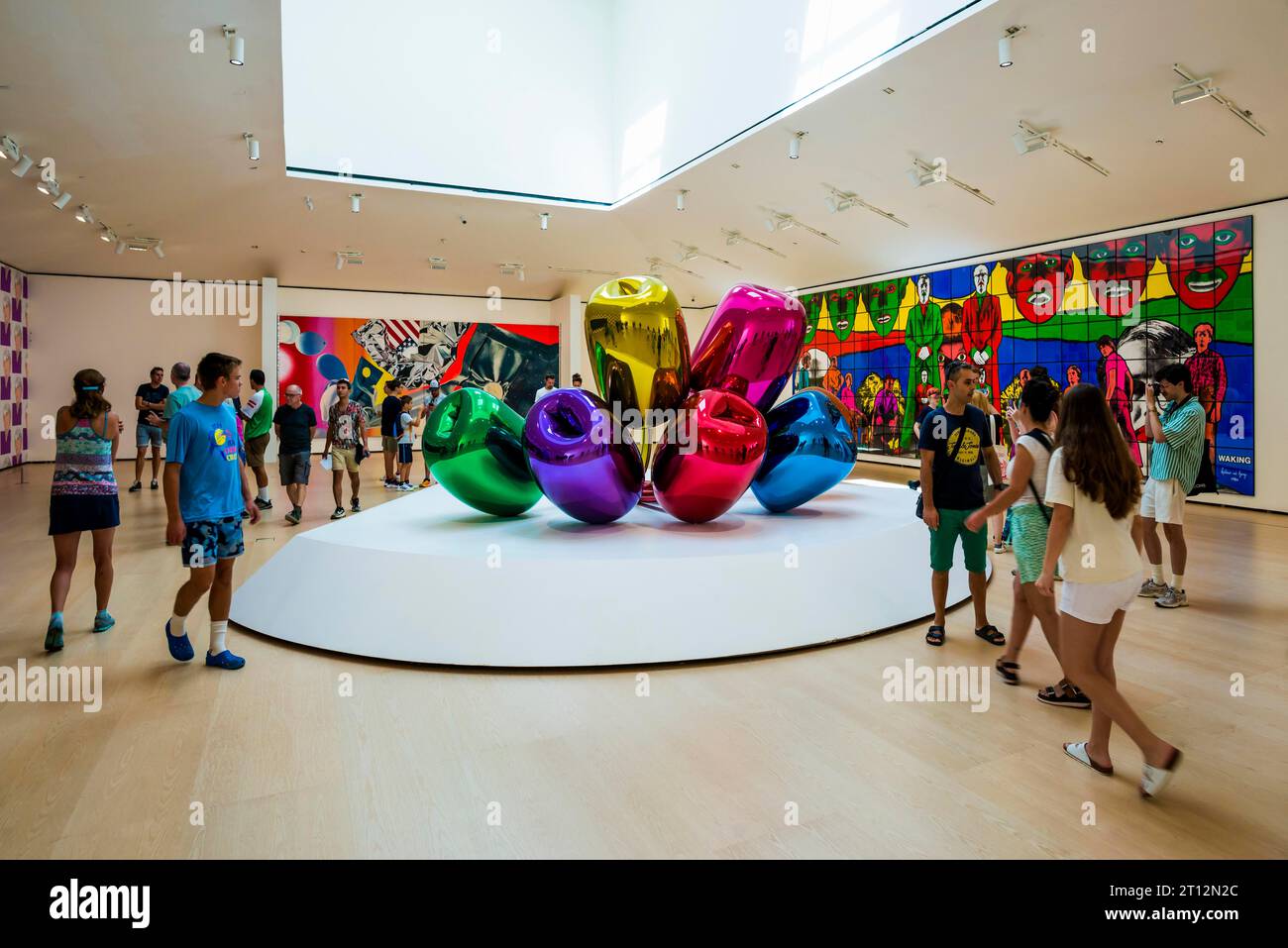 Guggenheim Museum, architect Frank Gehry, interior view, artist Jeff ...